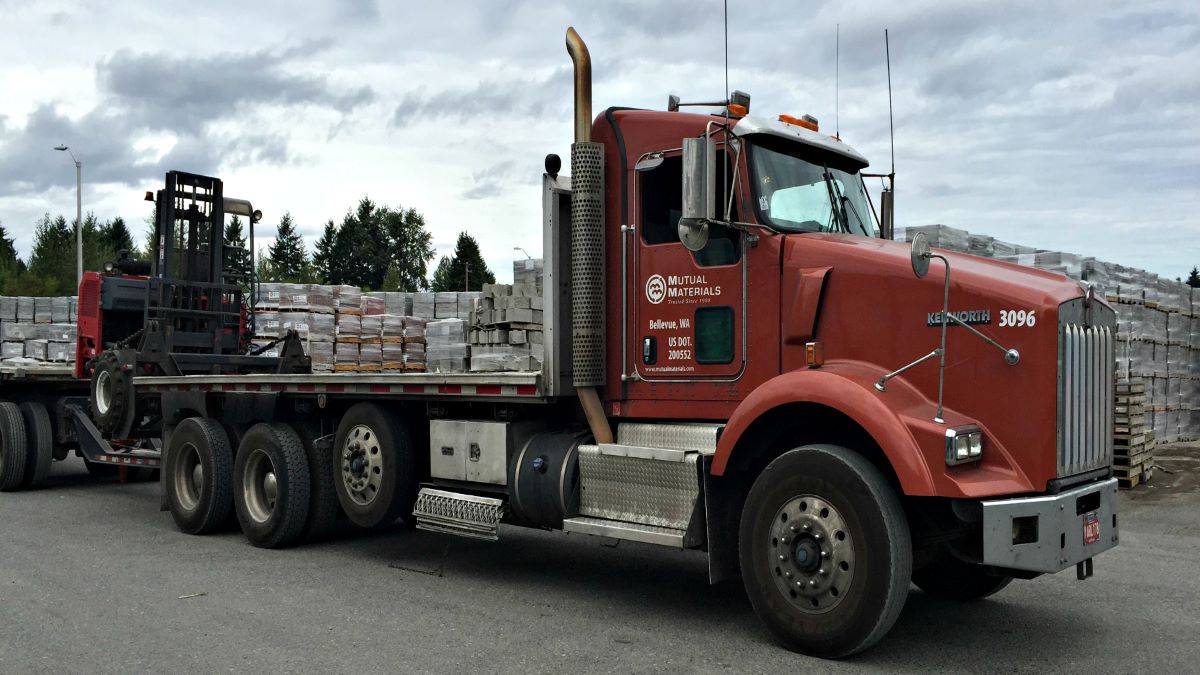 Mutual Materials Renews With EPA SmartWay® Transport System